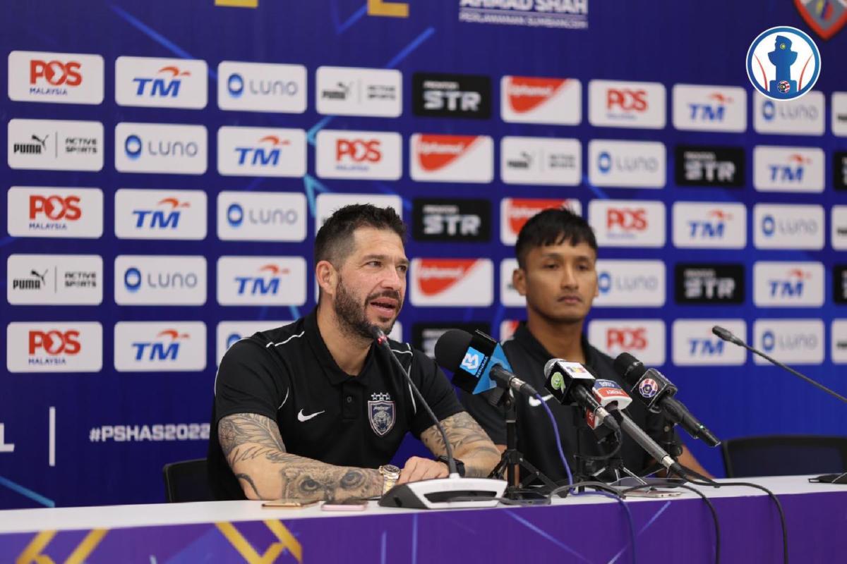 Benjamin Mora Sedia Ikut TMJ Tinggalkan Bola Sepak Jika JDT Kalah | Hot FM