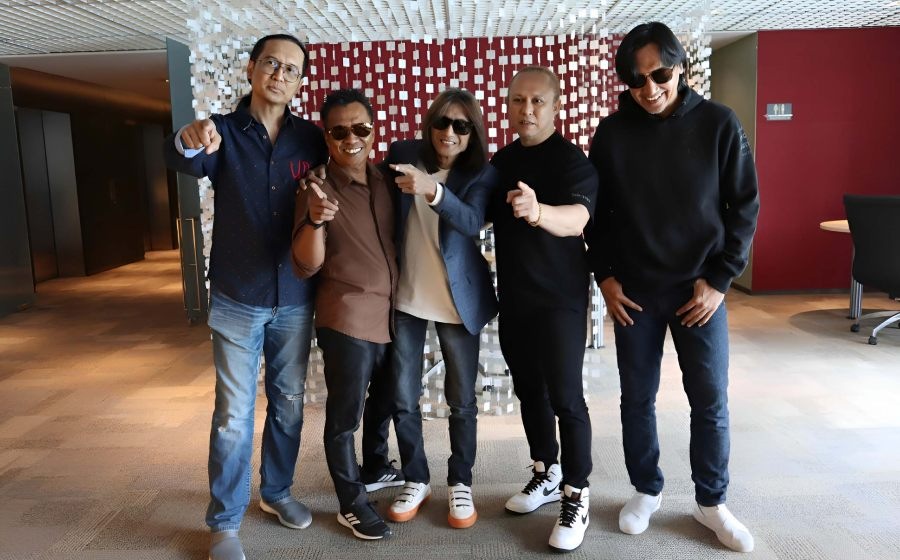 Slam Pernah Diberi Gelaran Band Kampung | Hot FM