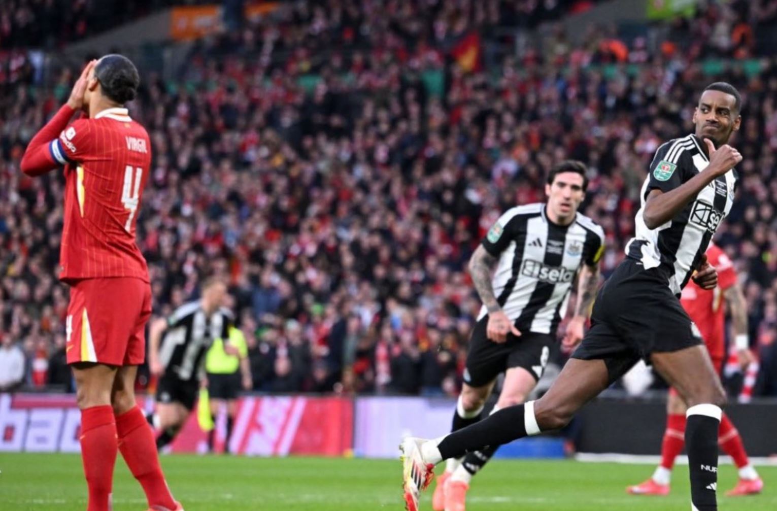 Newcastle Juara Piala Carabao Tewaskan Liverpool 2-1 Di Wembley | Hot FM